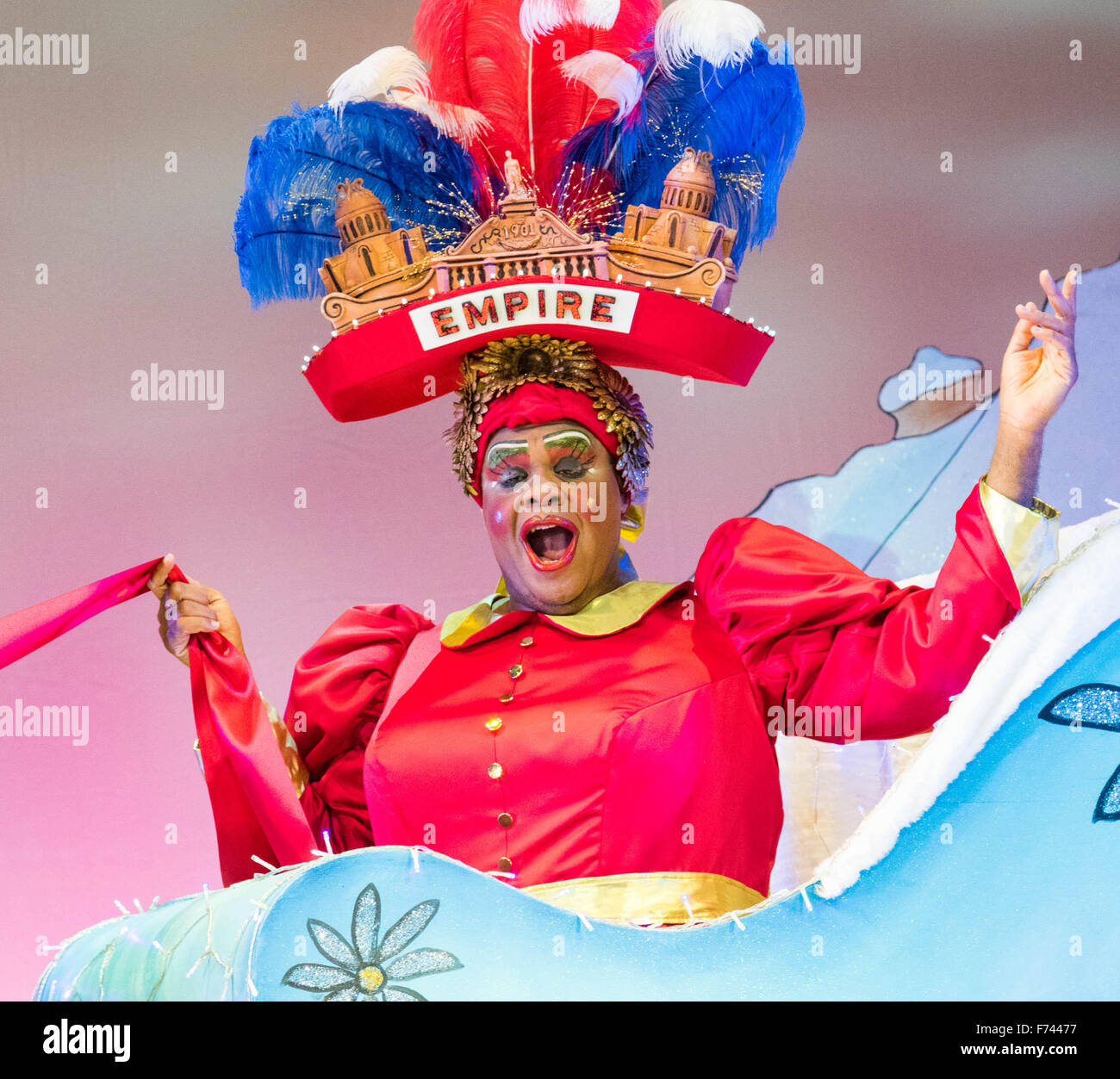 Clive rowe 2015 hi-res stock photography and images - Alamy