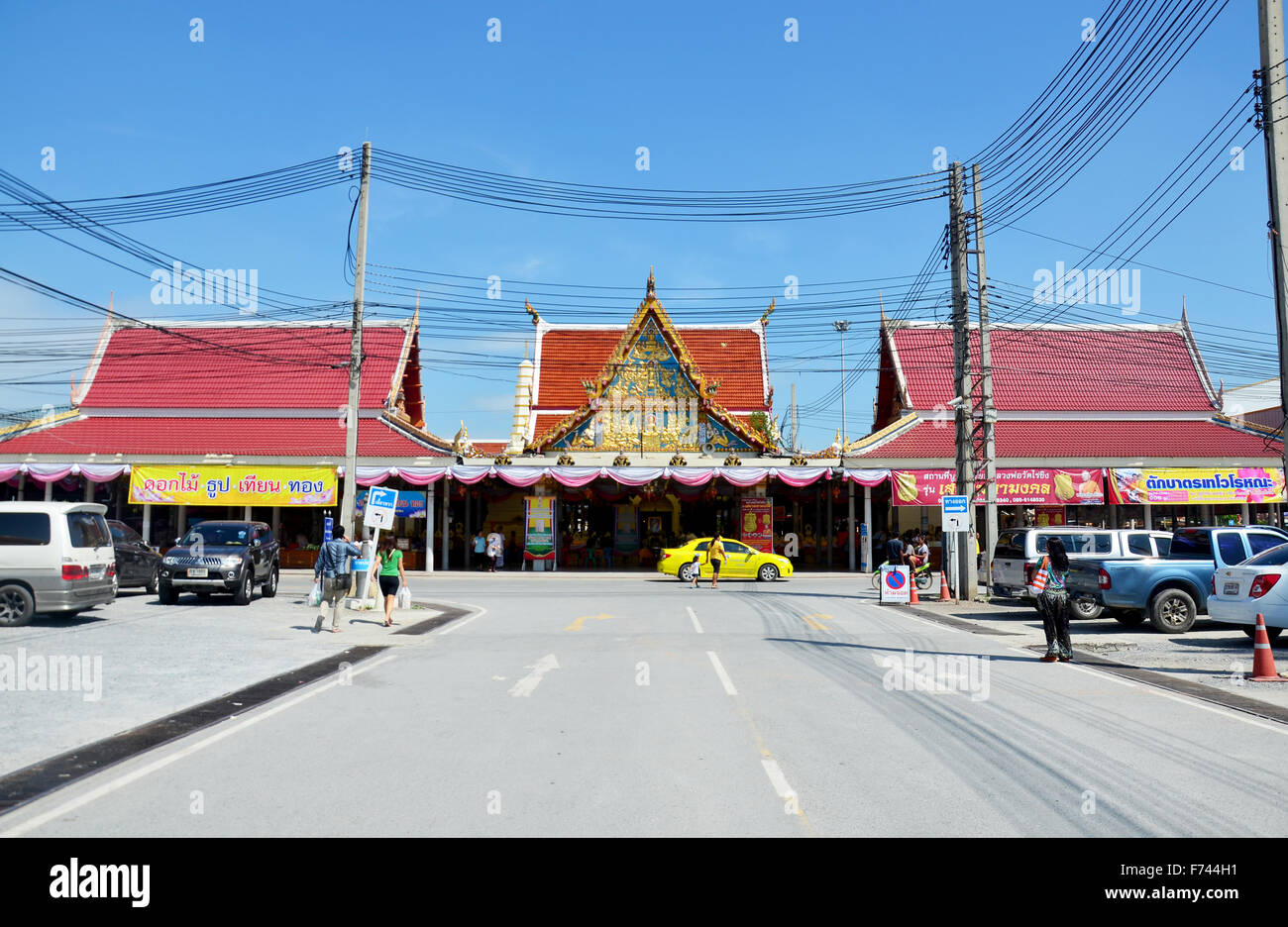 People praying Luang Pho Wat Rai Khing is a statue of Buddha at ...