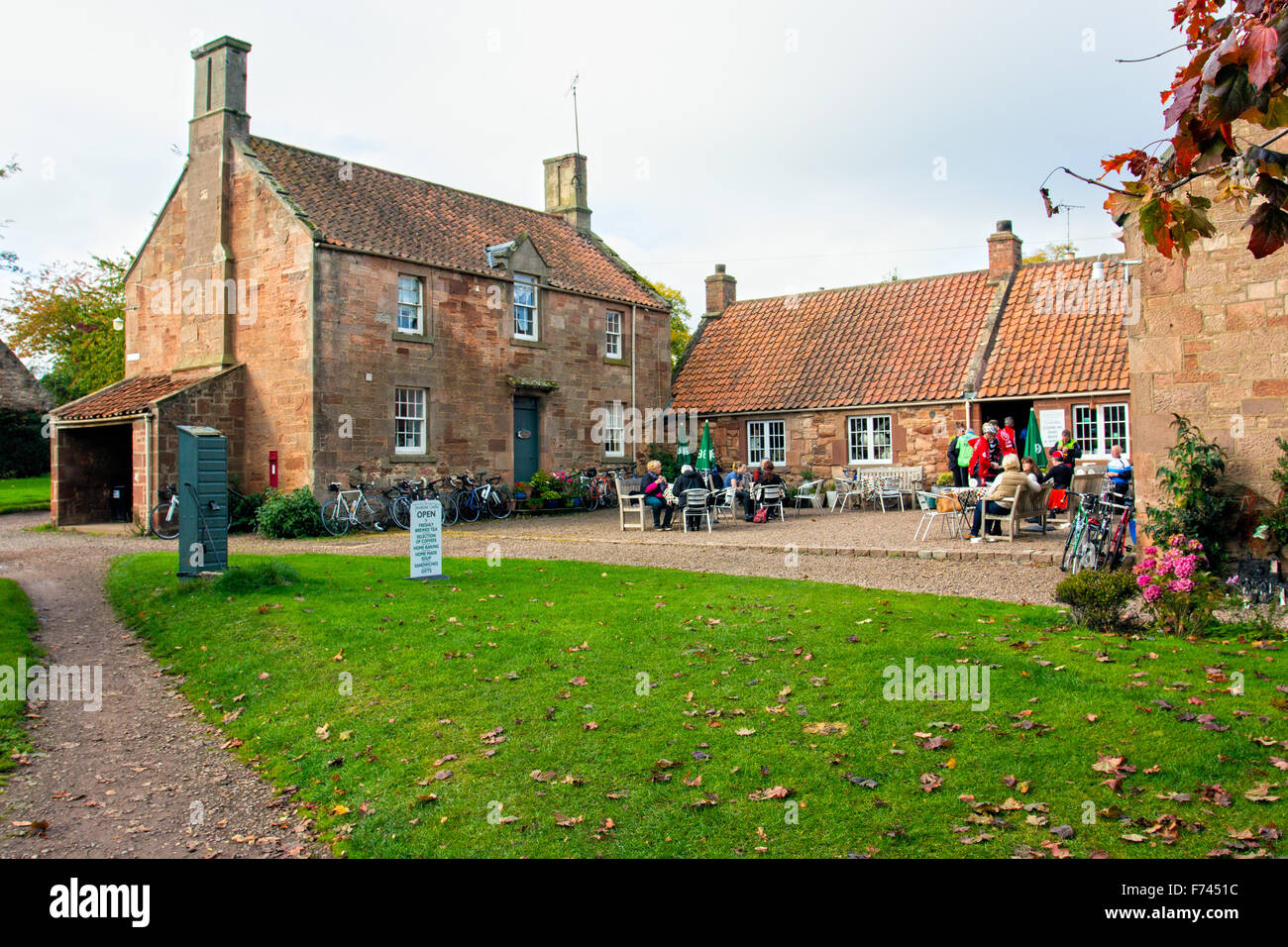 Tyninghame house hi-res stock photography and images - Alamy