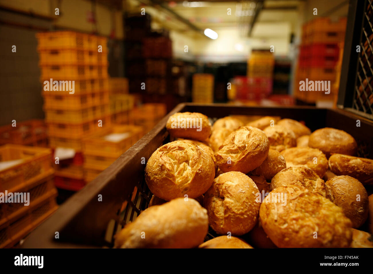 breat in bakery Stock Photo - Alamy