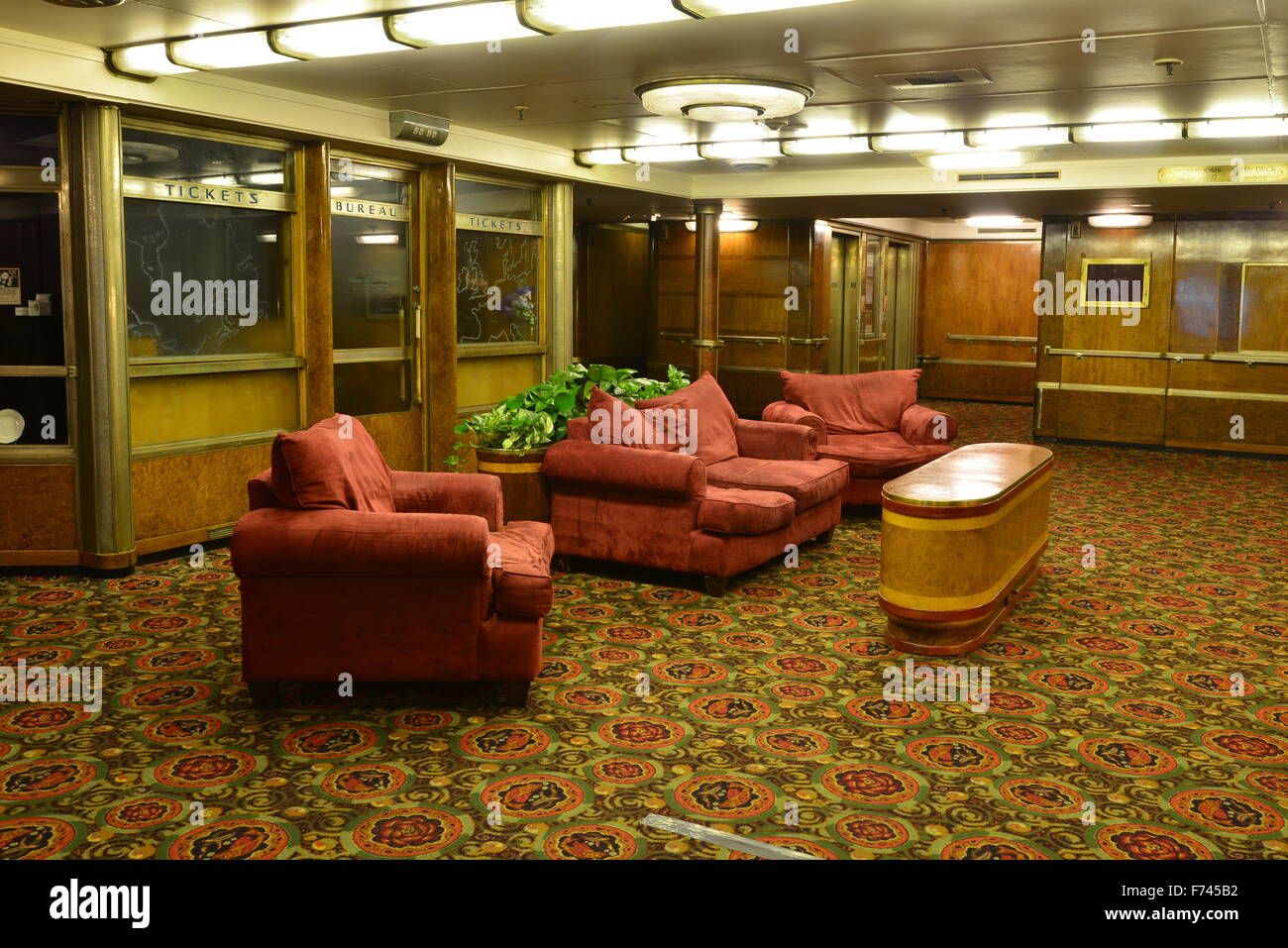 The interior of the Liner the RMS Queen Mary Stock Photo - Alamy