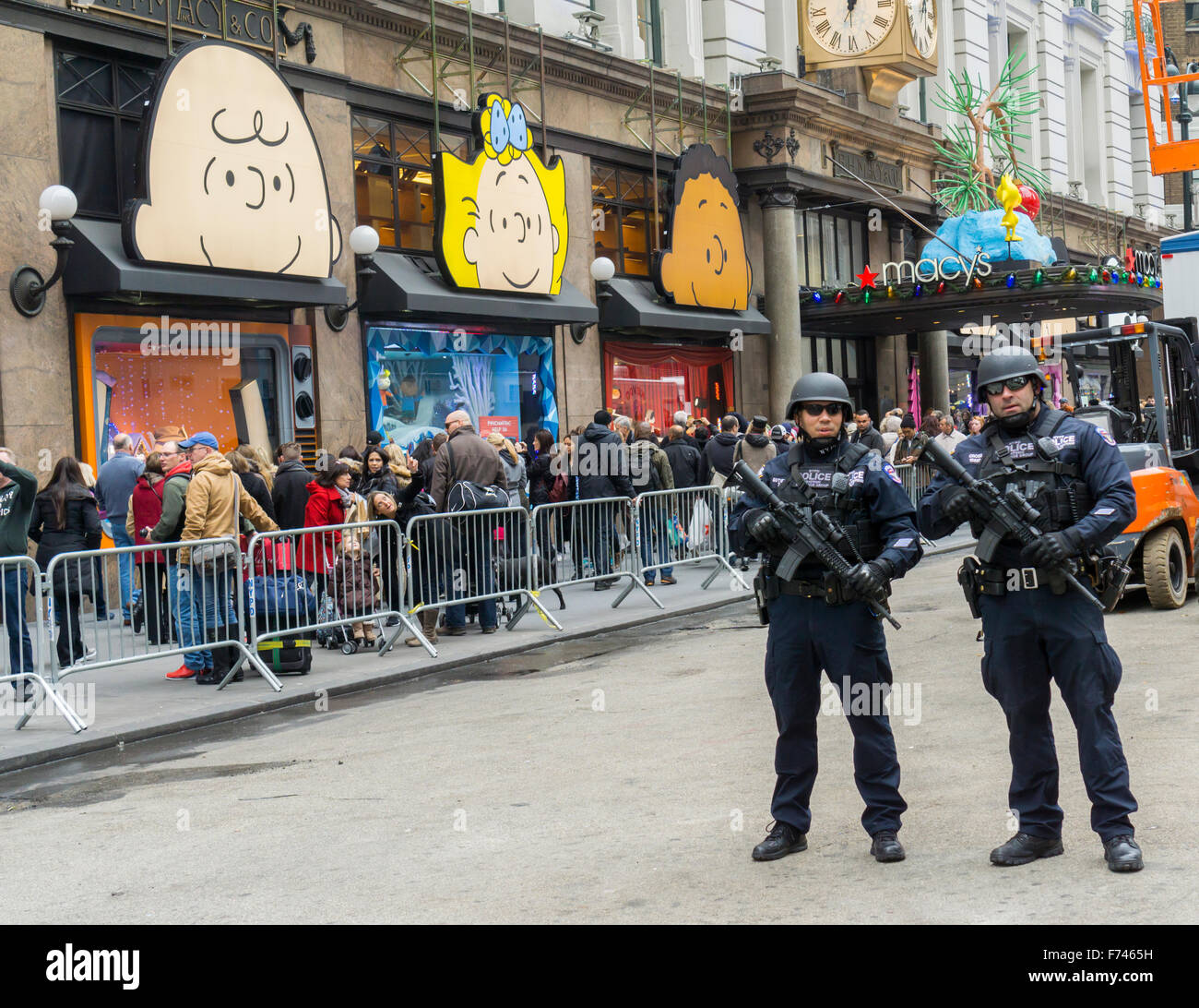 NYPD Hercules team members stand guard outside of the Macy's Herald ...