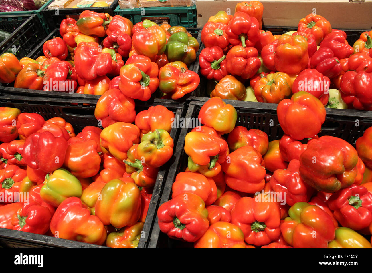 red ripe pepper in the box in supermarket Stock Photo - Alamy