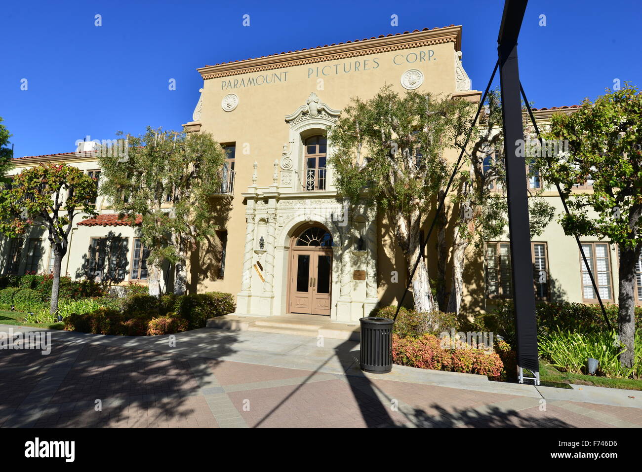 Tree lined stage hi-res stock photography and images - Alamy