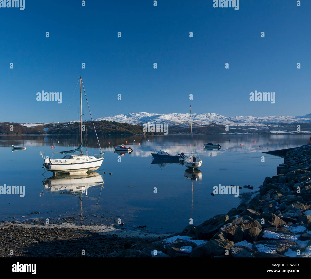 Glaslyn estuary winter hi-res stock photography and images - Alamy