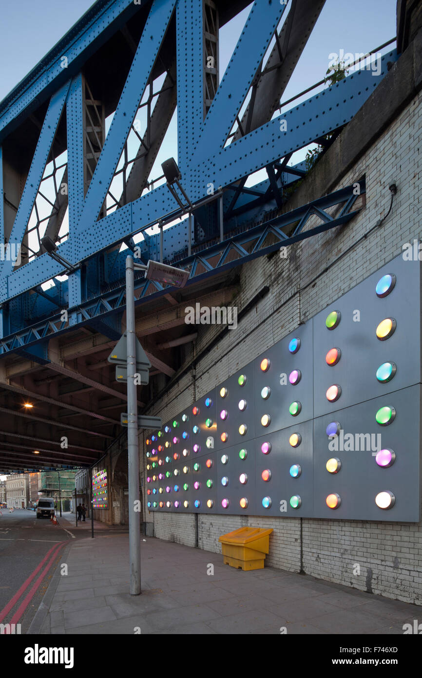 Uk street lighting hi-res stock photography and images - Alamy