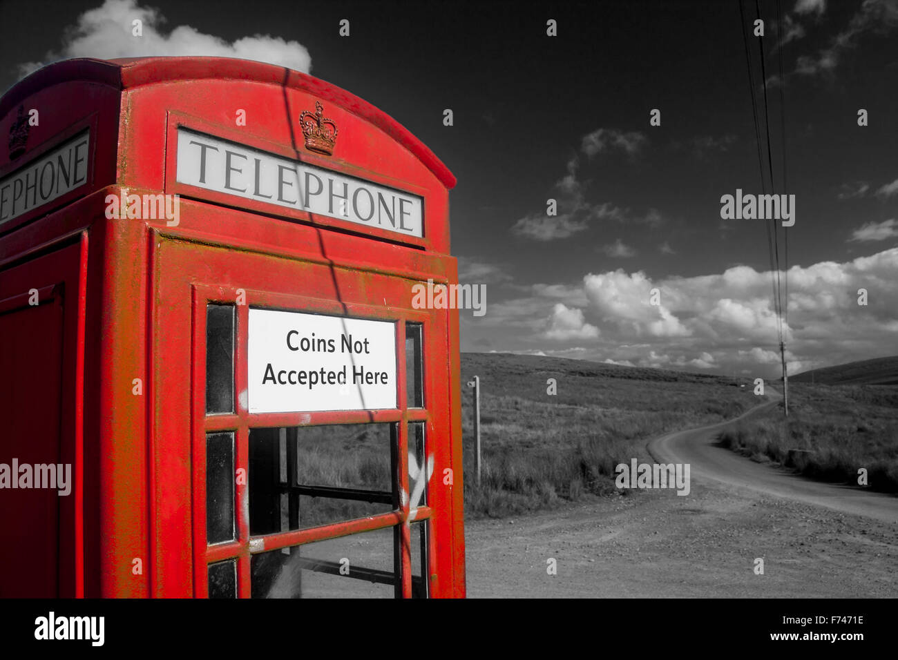 Remote phone box traditional K6 telephone box on mountain road ...
