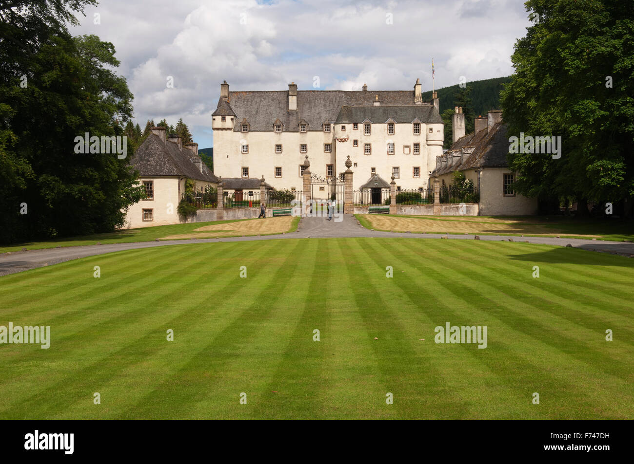 Traquair house innerleithen scotland hi-res stock photography and ...