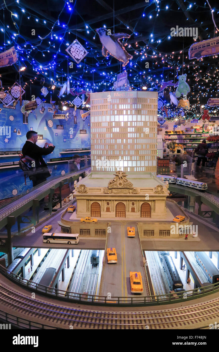 Annual Holiday Toy Train Display, Transit Museum, Grand Central ...