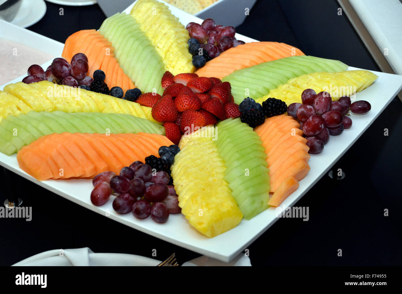 Plate of variety of fruit Stock Photo - Alamy
