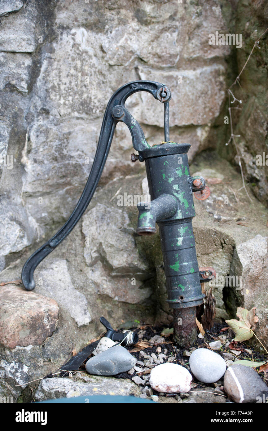 Simple Hand Powered Water Pump