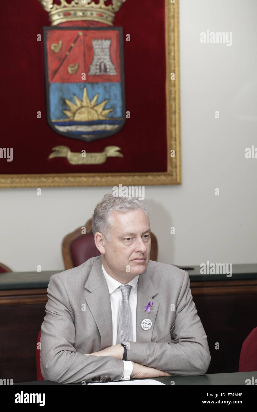 Simon manley ambassador hi-res stock photography and images - Alamy