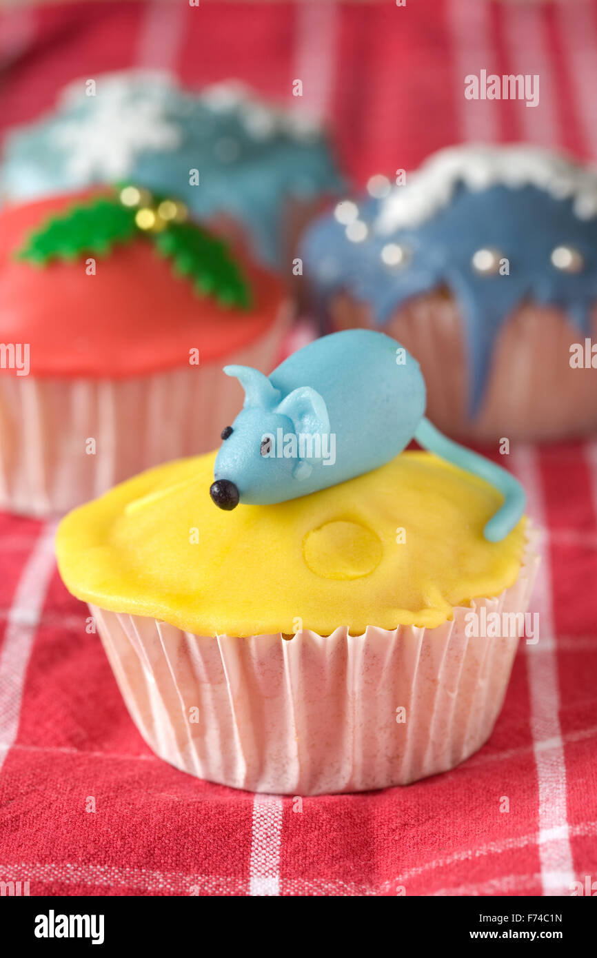 Mouse birthday cake hi-res stock photography and images - Alamy