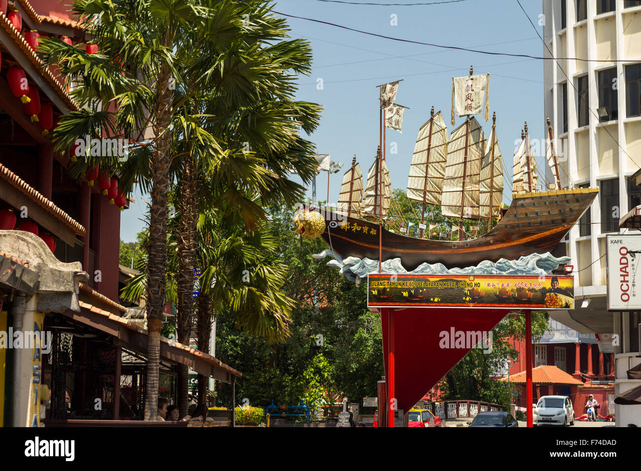 Malacca melaka river cruise view hi-res stock photography and images ...