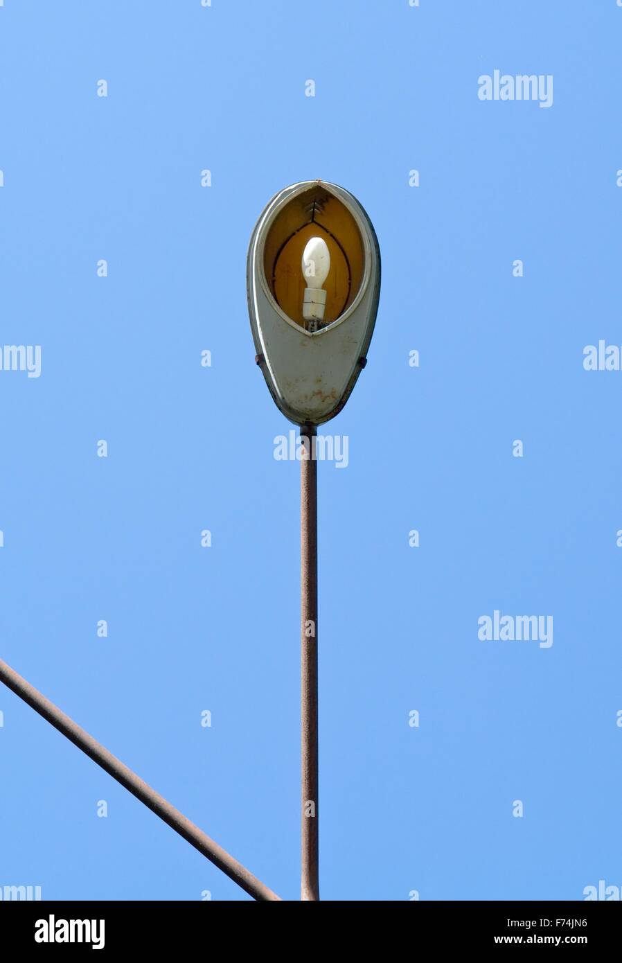 Street lighting lantern hi-res stock photography and images - Alamy
