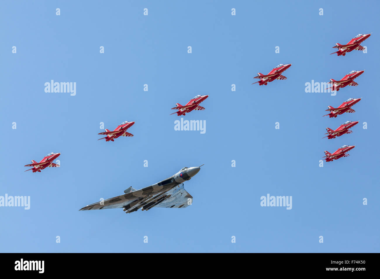 Vulcan bomber with red arrows hi-res stock photography and images - Alamy