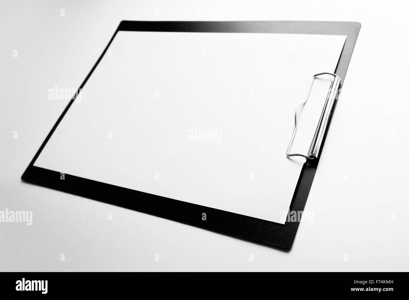 Blank documents hi-res stock photography and images - Alamy