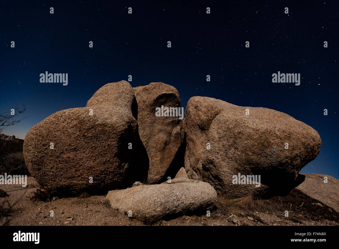 Broken rock hi-res stock photography and images - Alamy