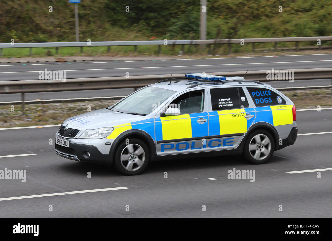 Police dog unit car hi-res stock photography and images - Alamy
