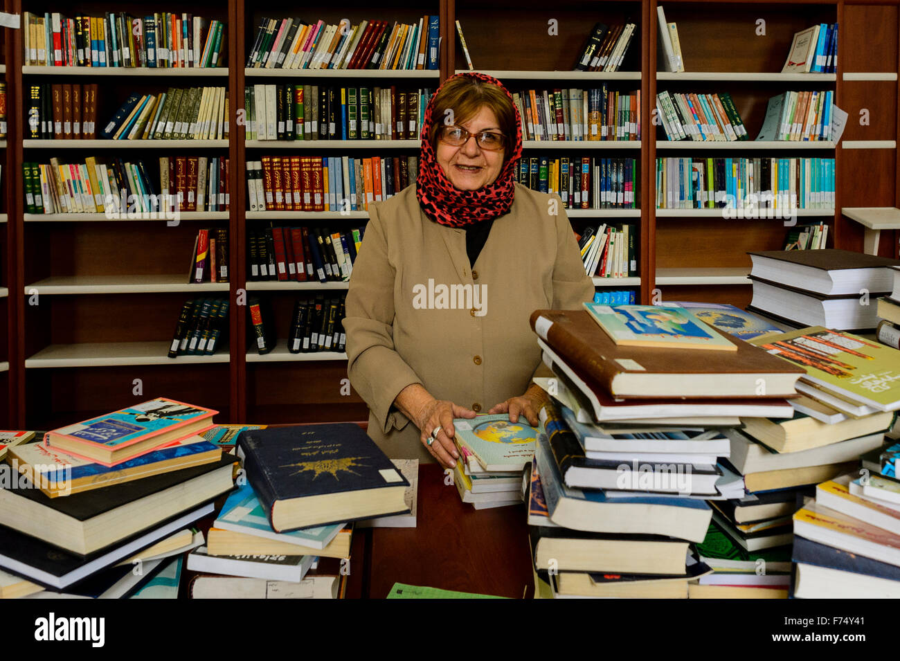 Muslim library hi-res stock photography and images - Alamy