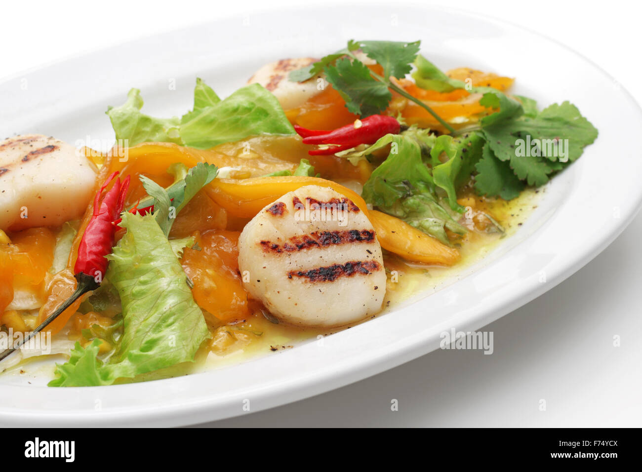 Vegetables and scallops salad Stock Photo - Alamy
