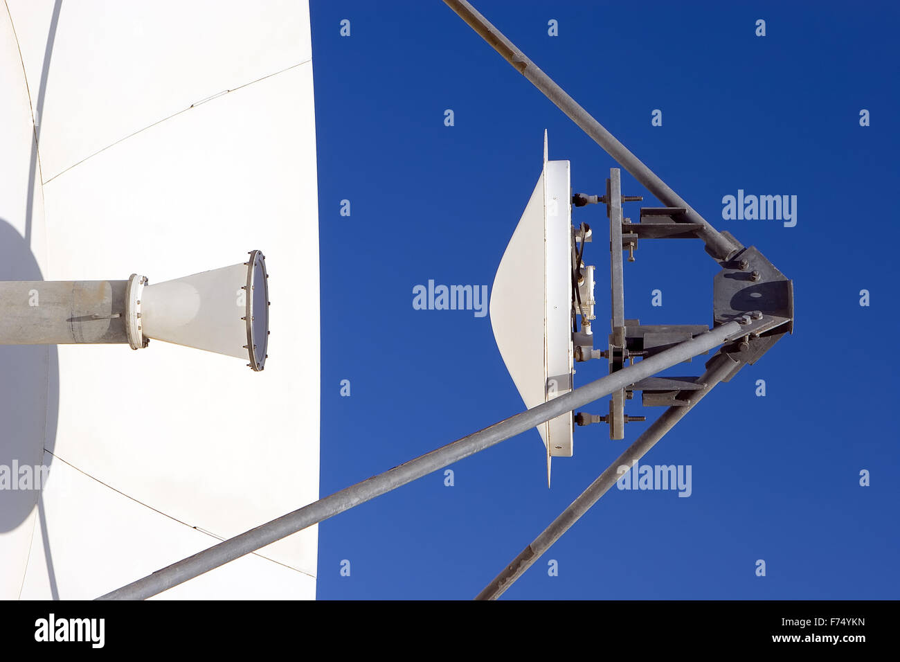 Nasa satellite dish hi-res stock photography and images - Alamy