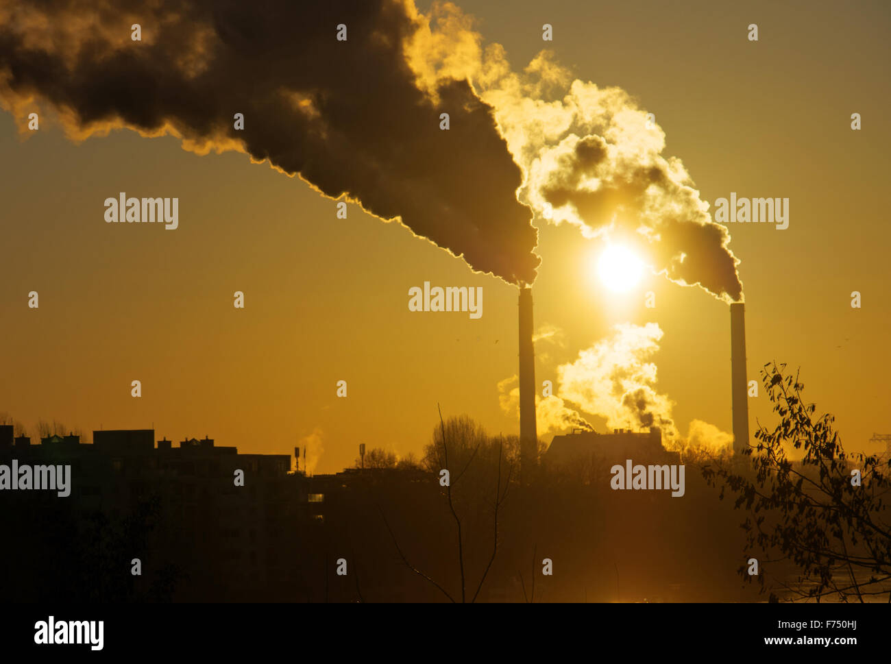 Two smokestacks hi-res stock photography and images - Alamy