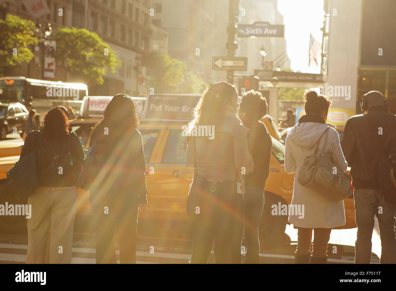 New york daily life hi-res stock photography and images - Alamy