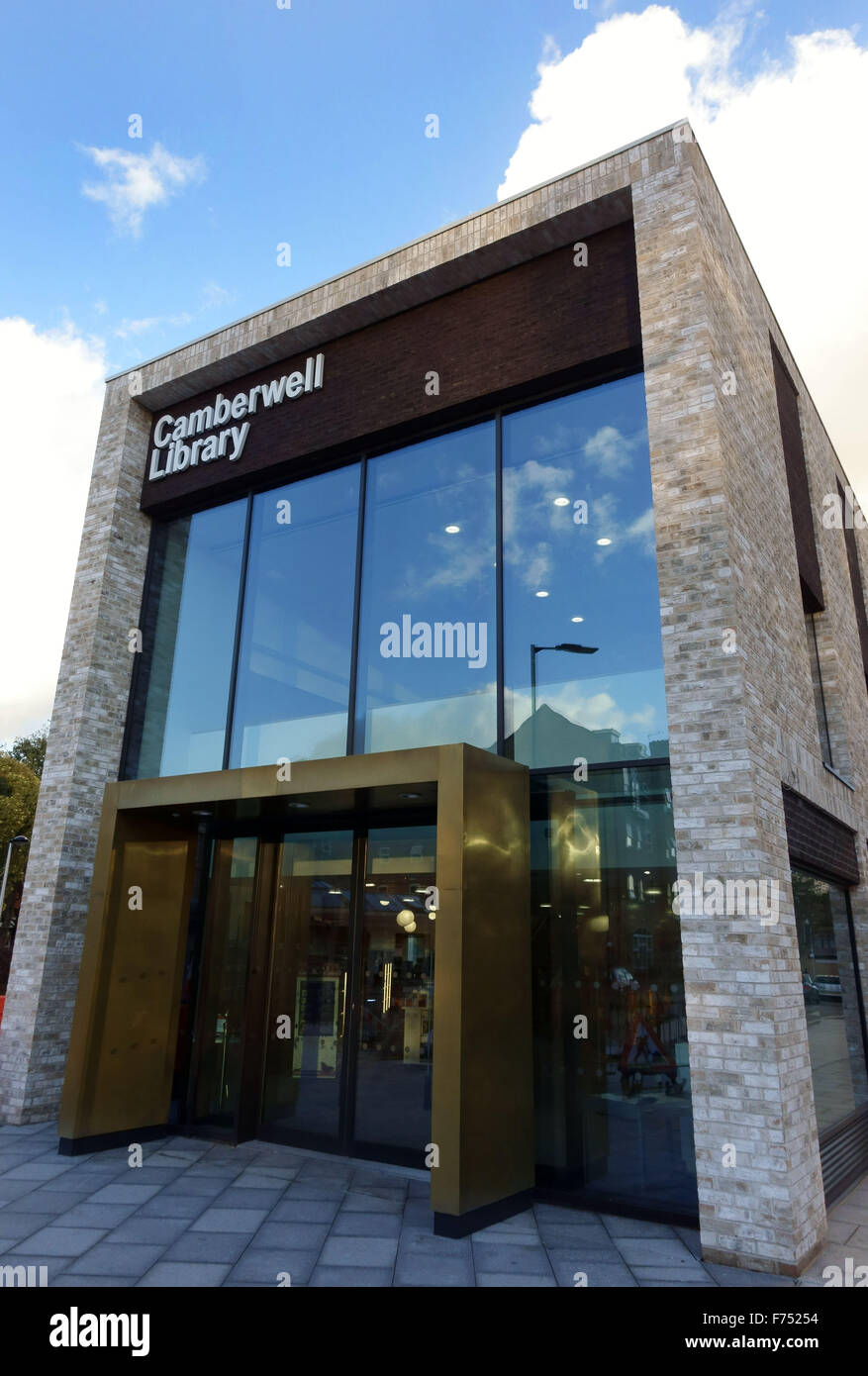 New Camberwell Library, Camberwell Green, South London Stock Photo - Alamy