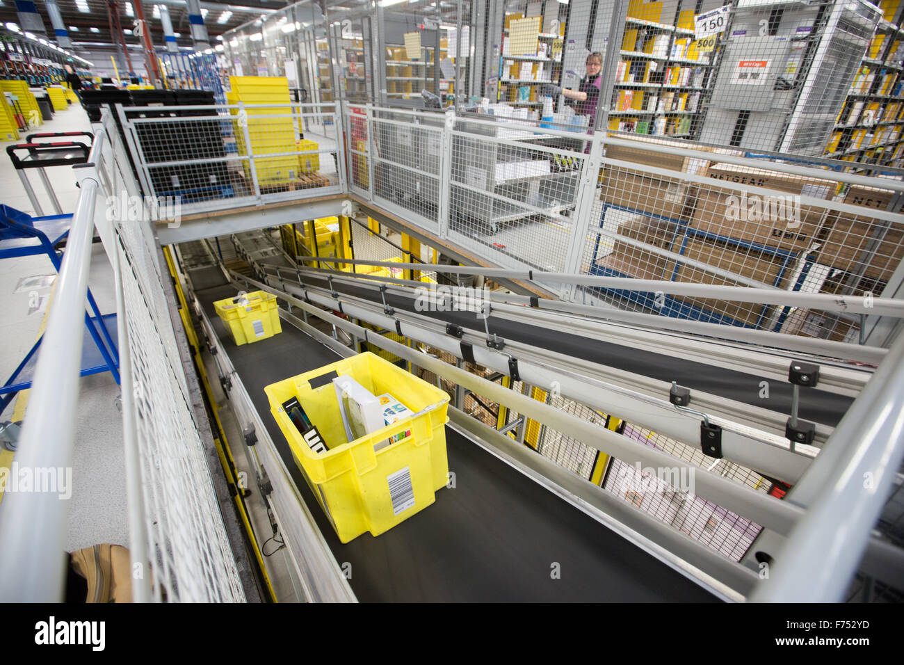 Amazon distribution centre hi-res stock photography and images - Alamy