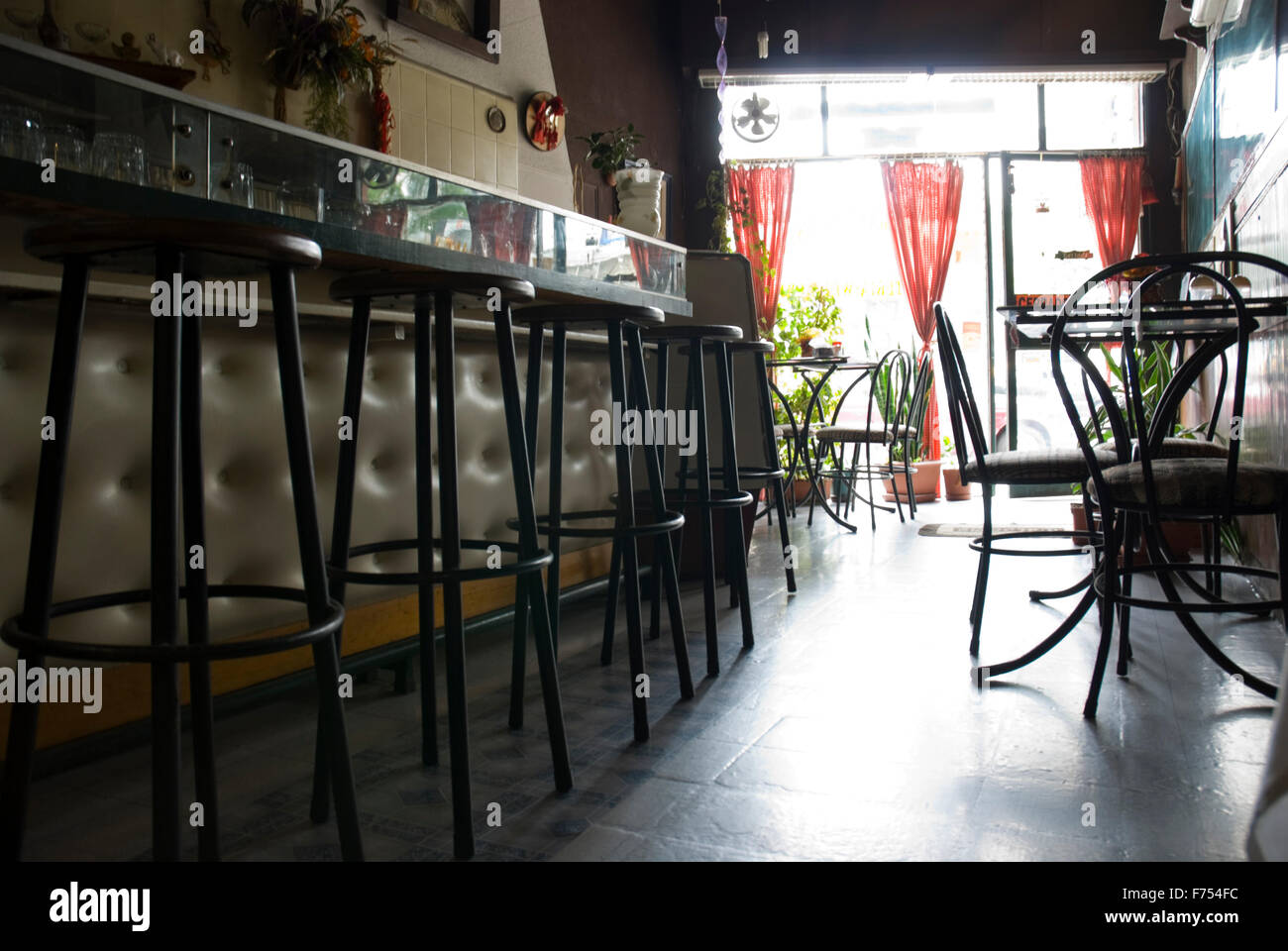 Closed coffee shop Stock Photo - Alamy