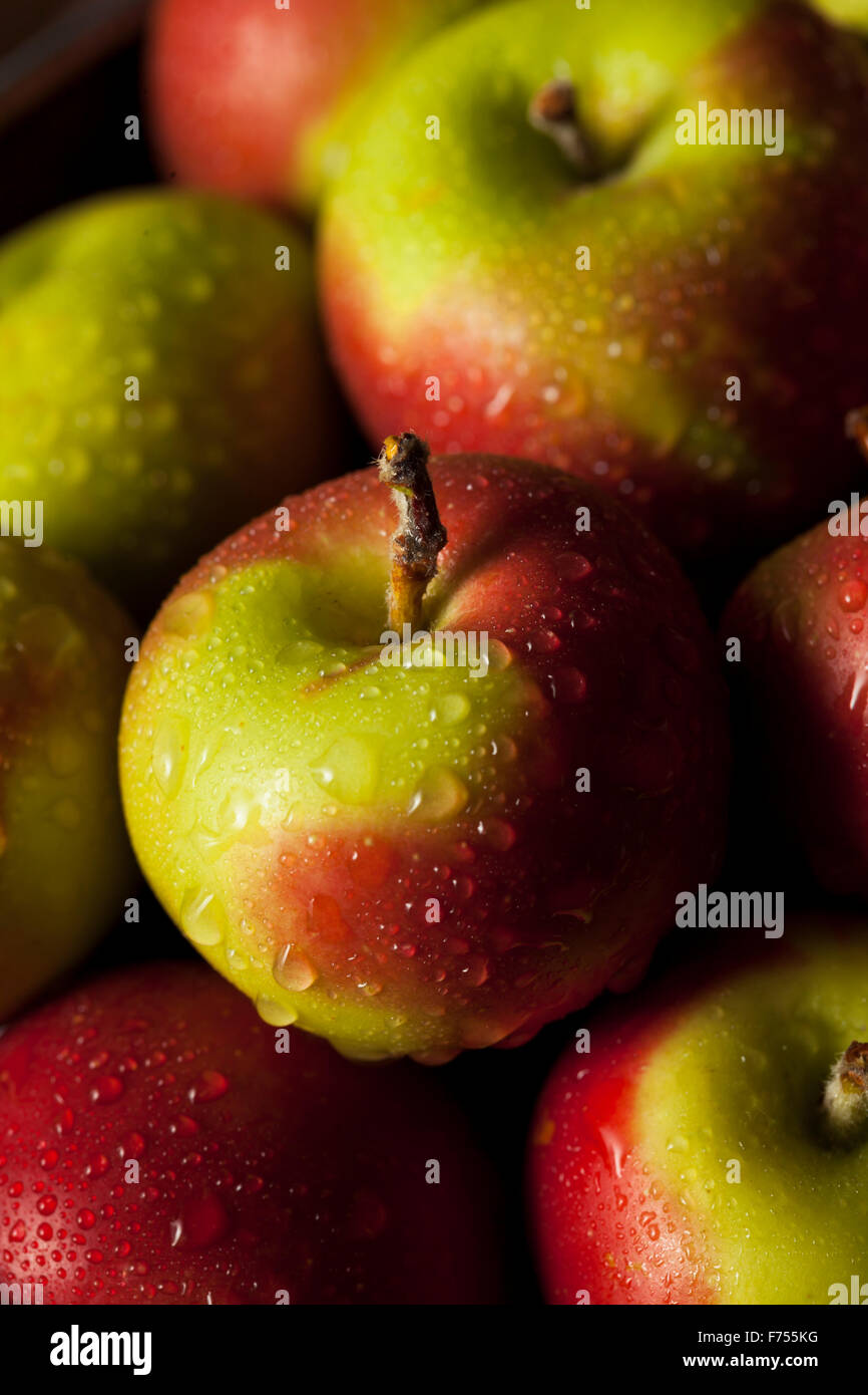 Heap red delicious apples hi-res stock photography and images - Alamy