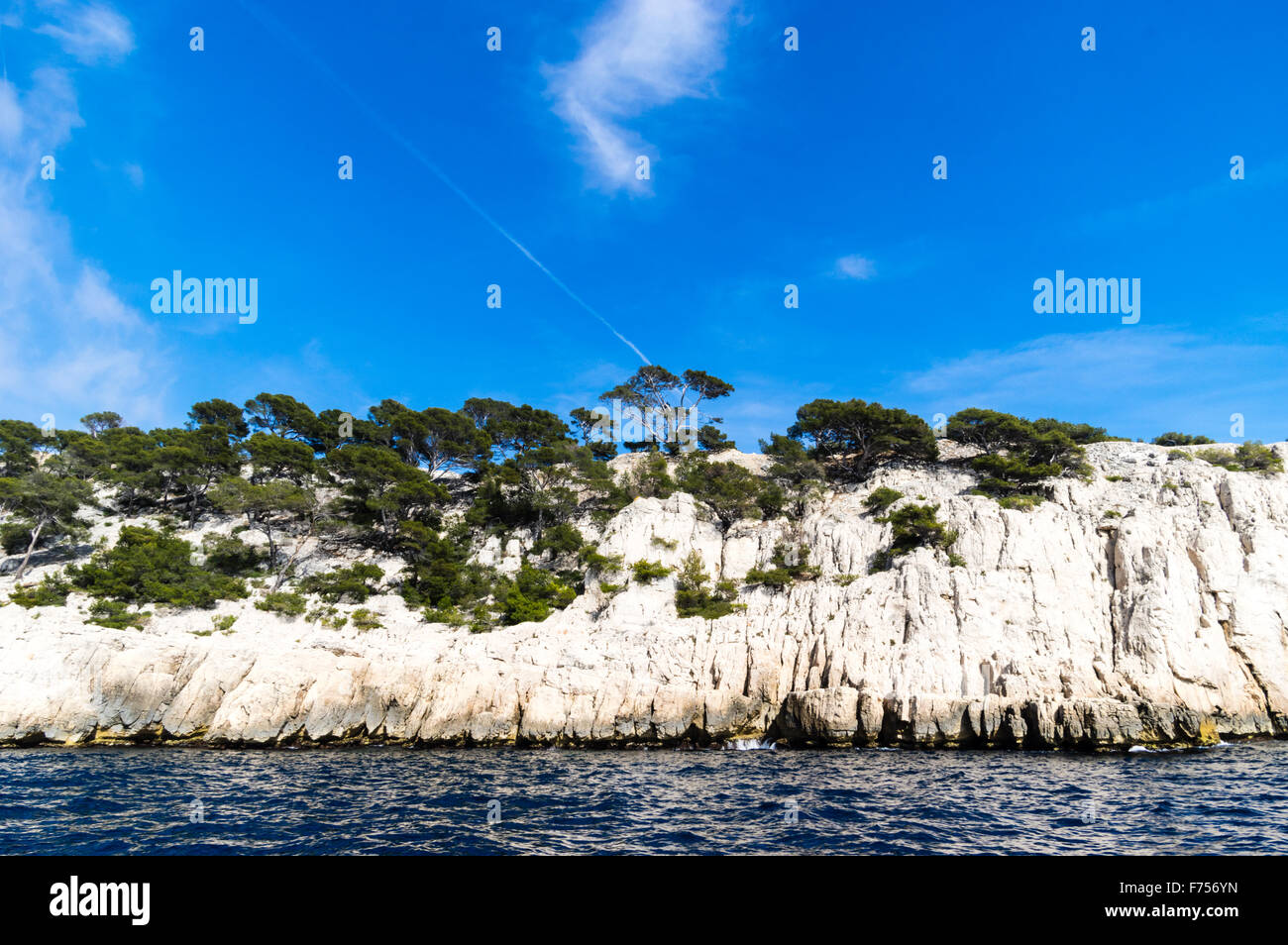 Cassis rocks boat trip Stock Photo - Alamy