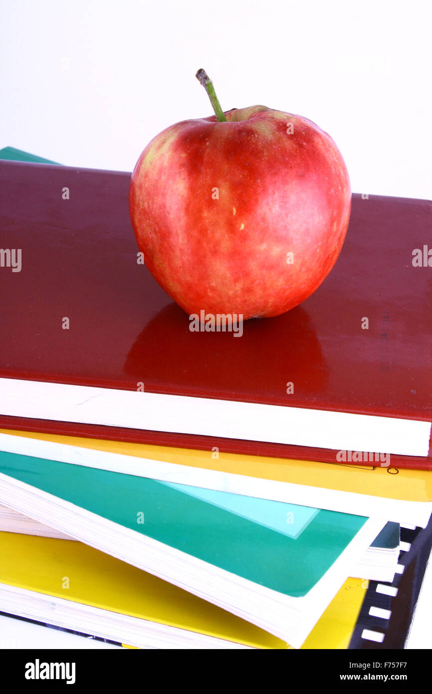books and apple Stock Photo - Alamy