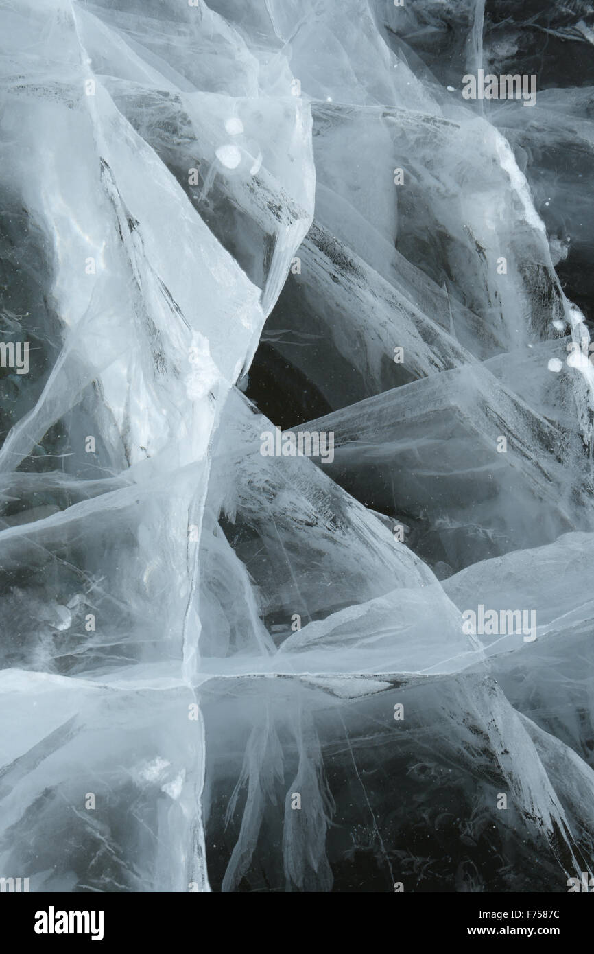 Bizarre pattern of cracked ice Stock Photo - Alamy