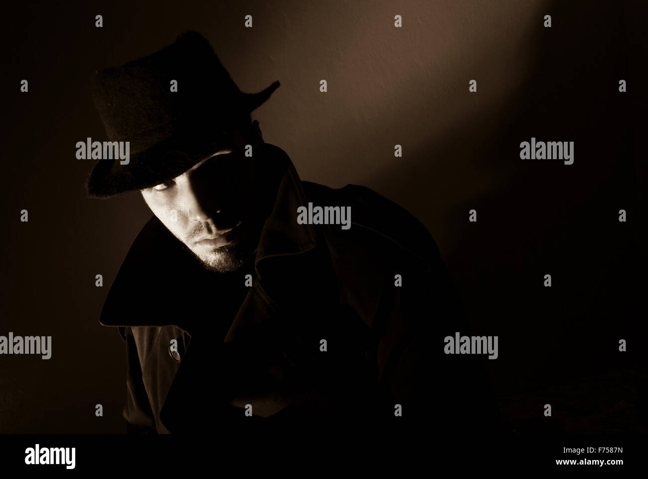Film noir shadows hi-res stock photography and images - Alamy
