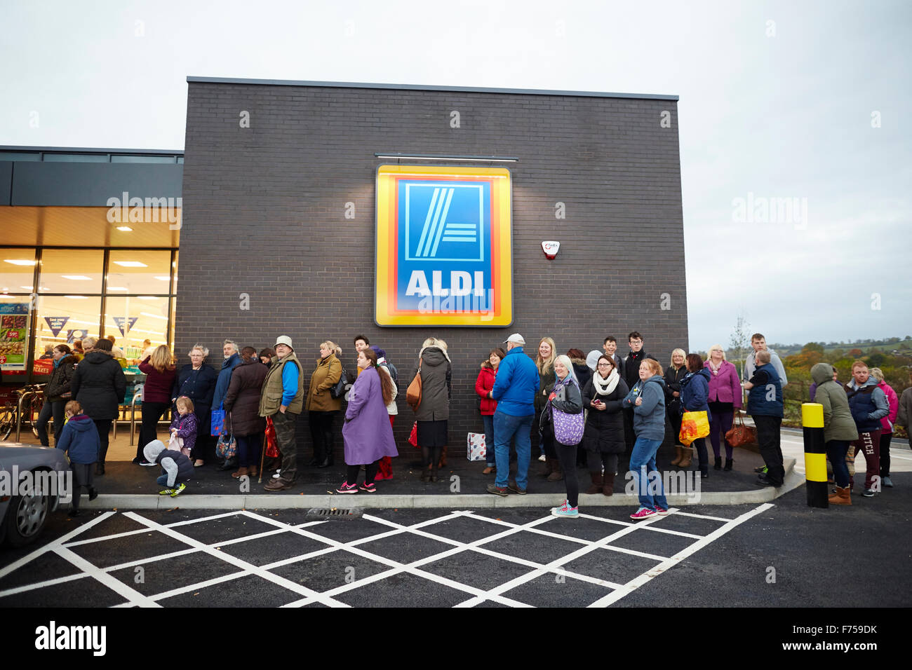Aldi group hi-res stock photography and images - Alamy