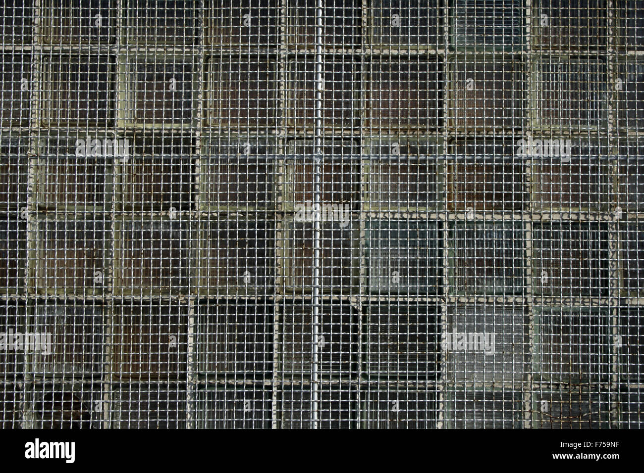 Rusty wire mesh background Stock Photo - Alamy
