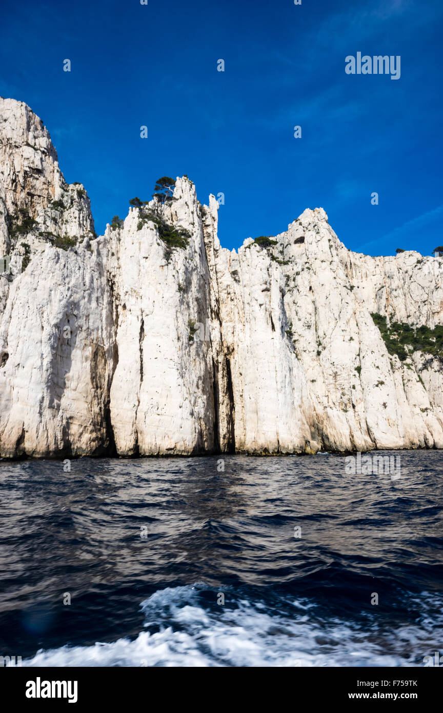 Cassis rocks boat trip Stock Photo - Alamy