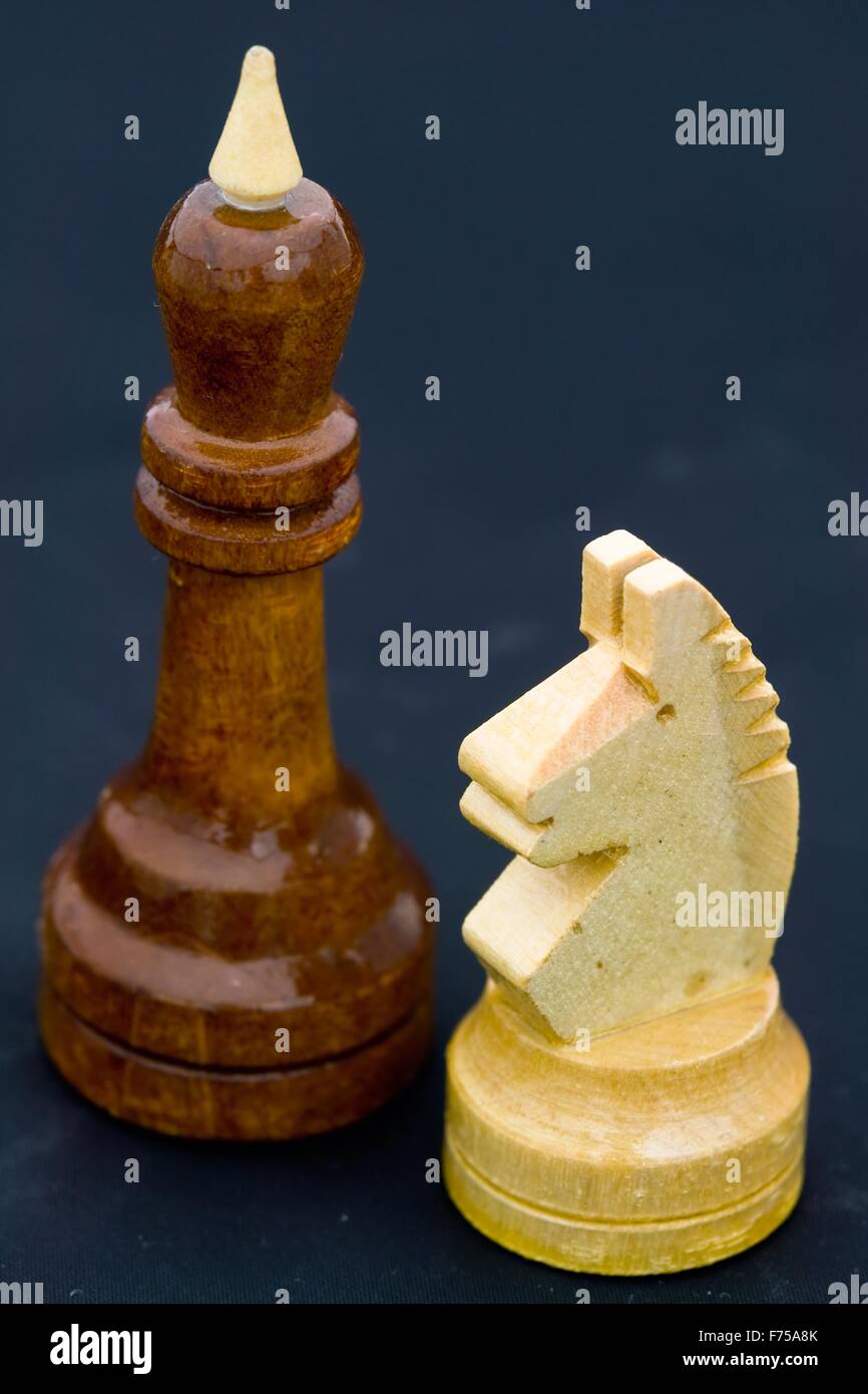 Chessmen king hi-res stock photography and images - Alamy