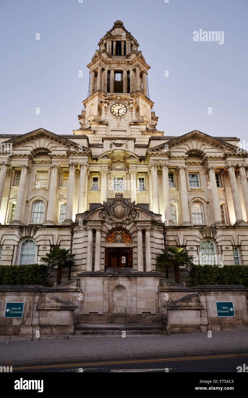 Stockport Town Hall designed by architect Sir Alfred Brumwell Thomas ...