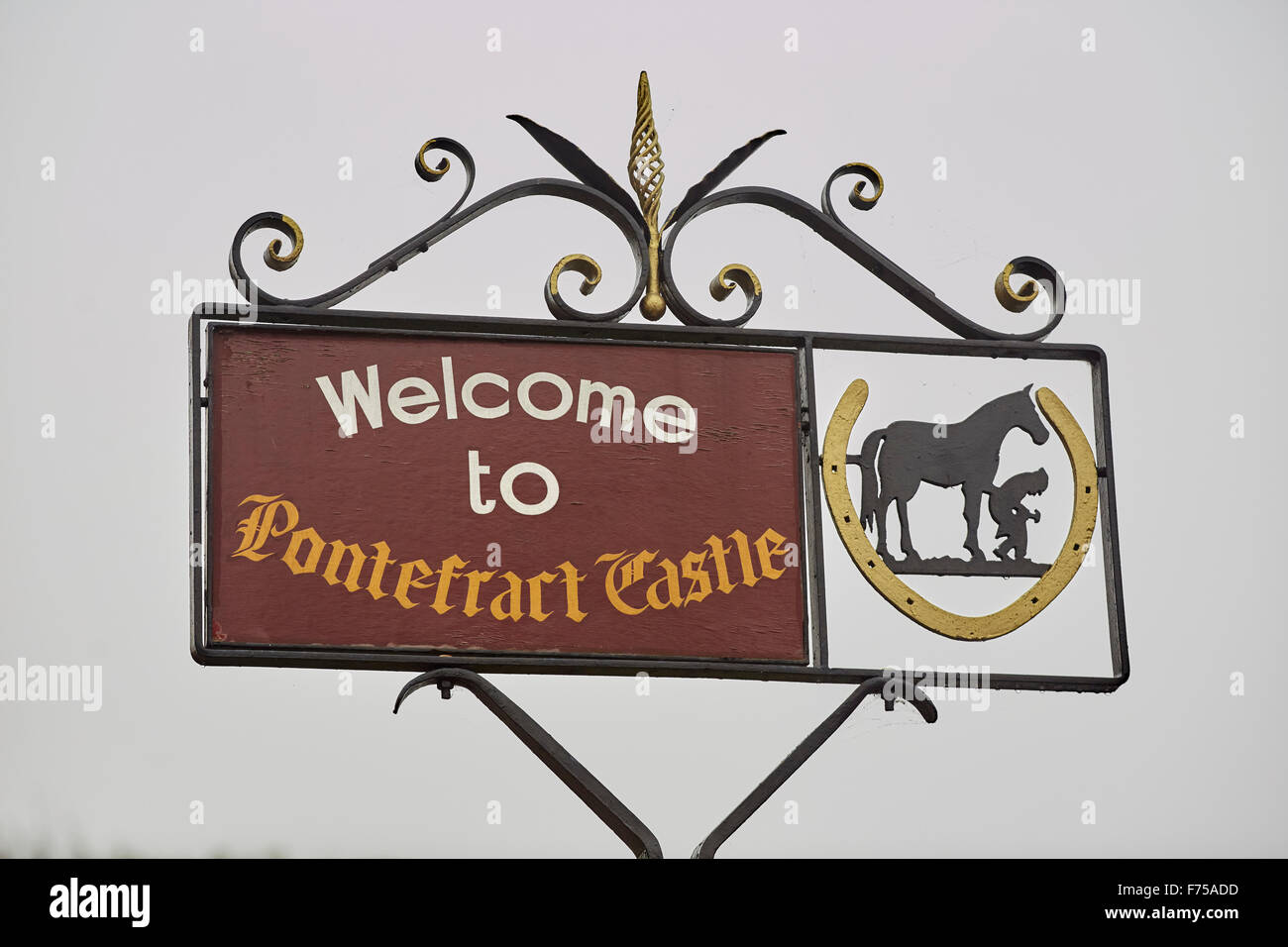 Pontefract sign hi-res stock photography and images - Alamy