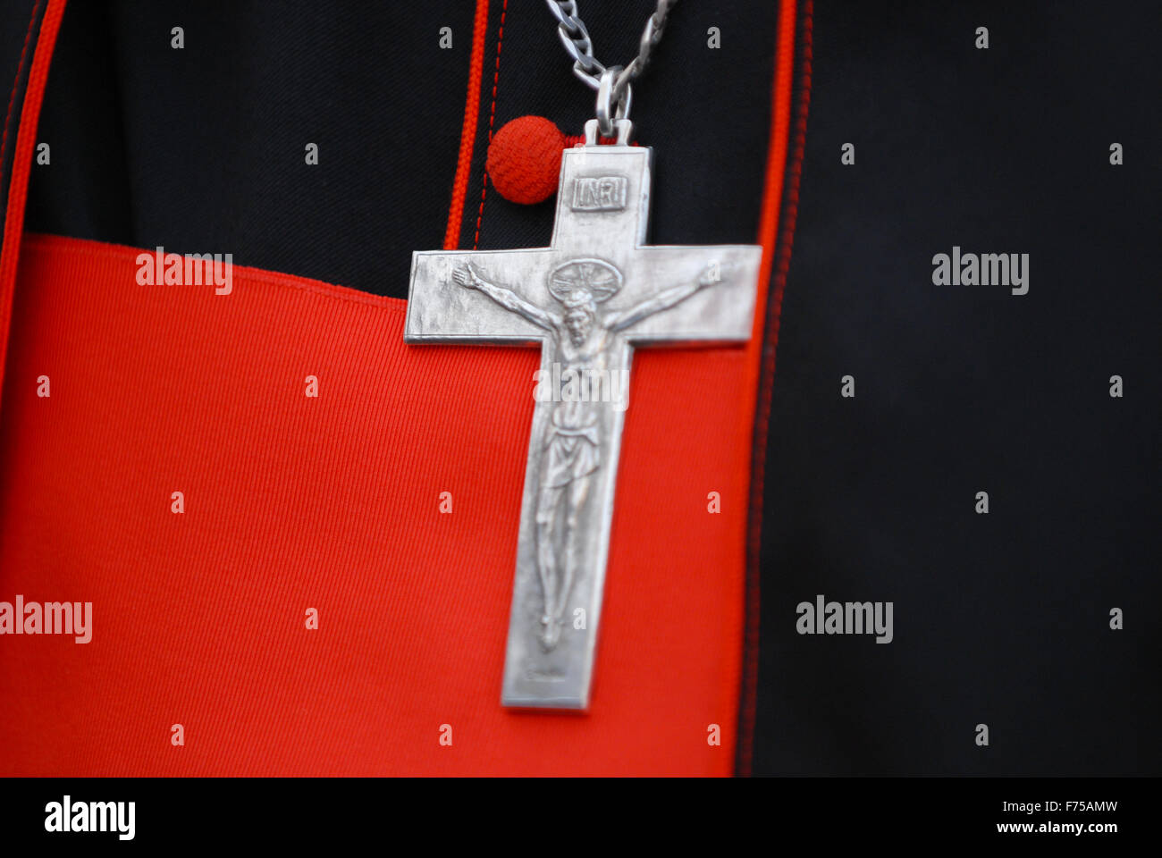 Cardinal Keith O'Brien in Edinburgh during Pope Benedict XVI's visit to ...