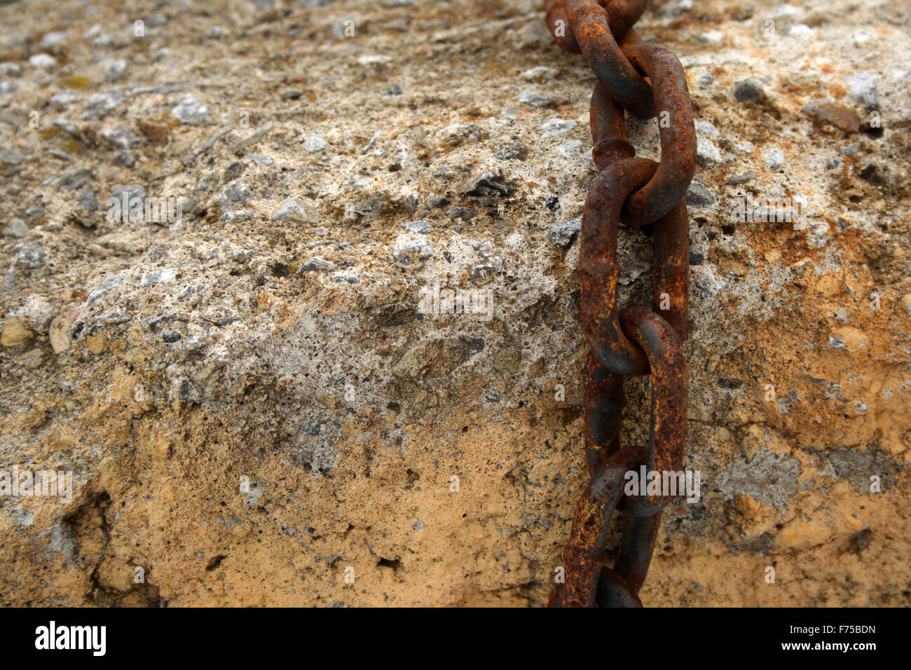 Chain on stone hi-res stock photography and images - Alamy