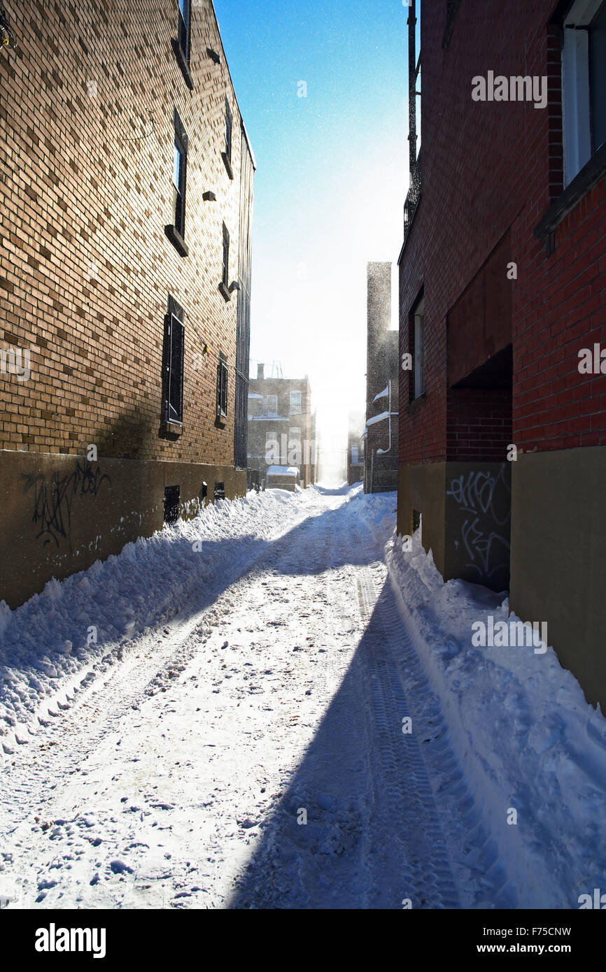 Montreal street after snow storm hi-res stock photography and images ...