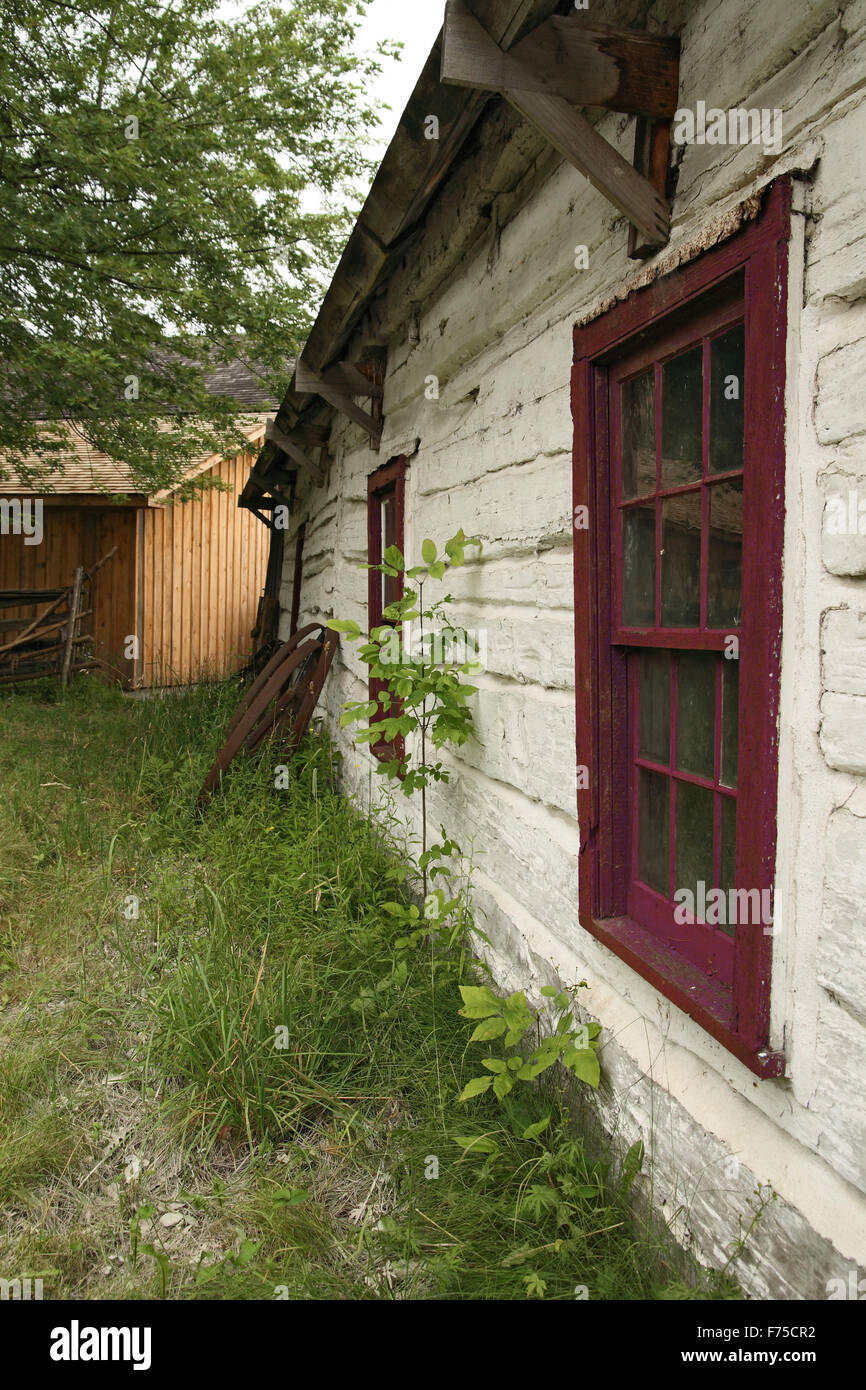 Old country house Stock Photo - Alamy