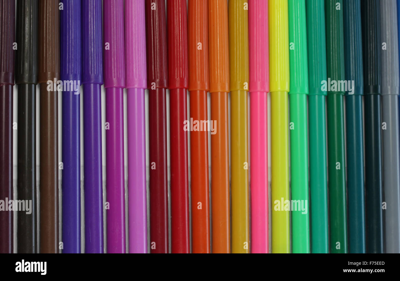 Coloured Pens in a spectrum Stock Photo - Alamy