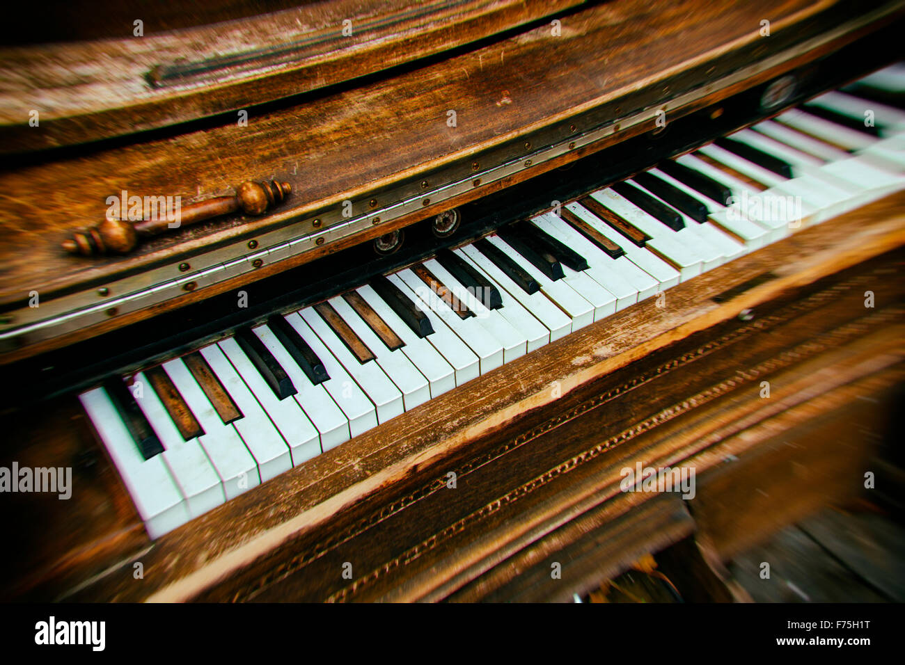 Piano keys hi-res stock photography and images - Alamy