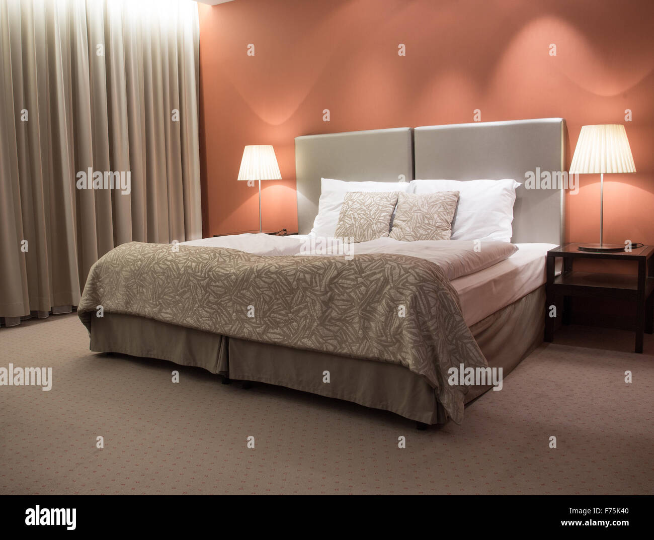 Double bed room in luxury suite Stock Photo - Alamy
