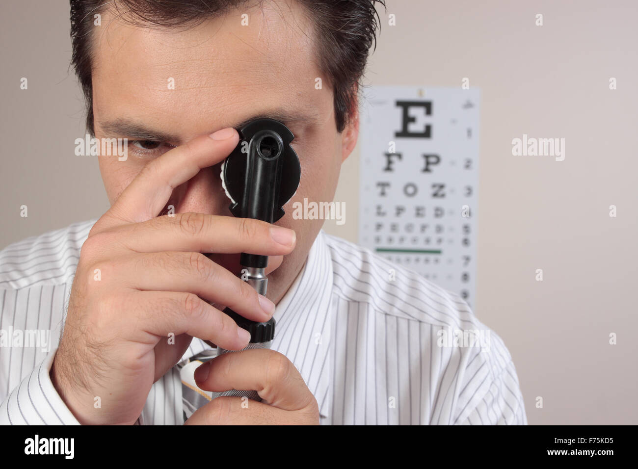 Optometrist or ophthalmic surgeon Stock Photo - Alamy